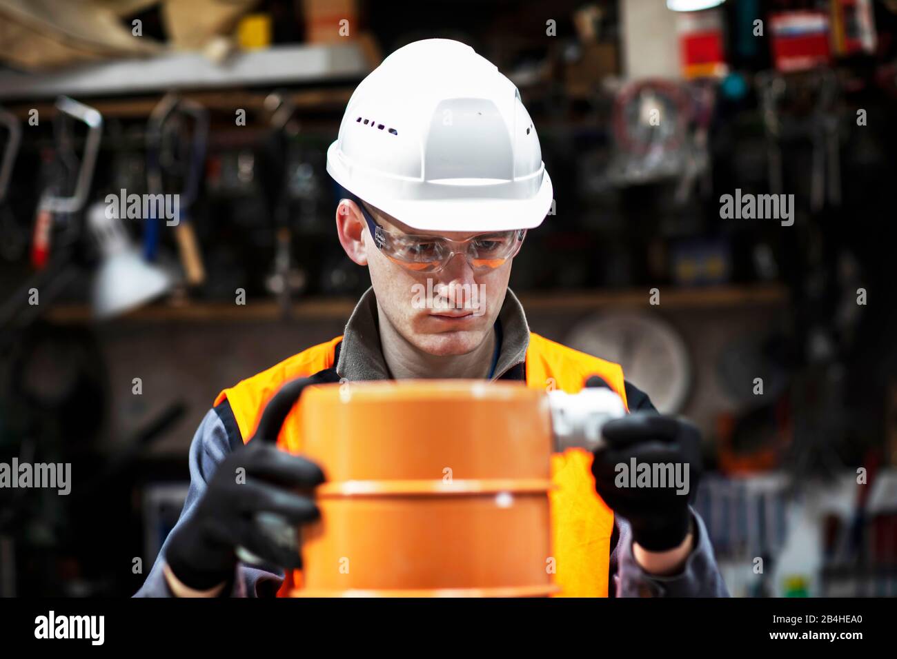 Technician work bench hi-res stock photography and images - Alamy