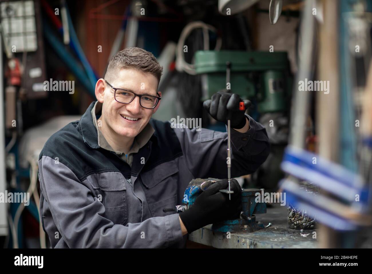 A plumber working hi-res stock photography and images - Alamy
