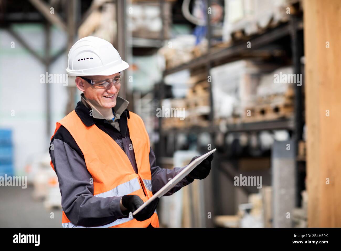 Technician work bench hi-res stock photography and images - Alamy