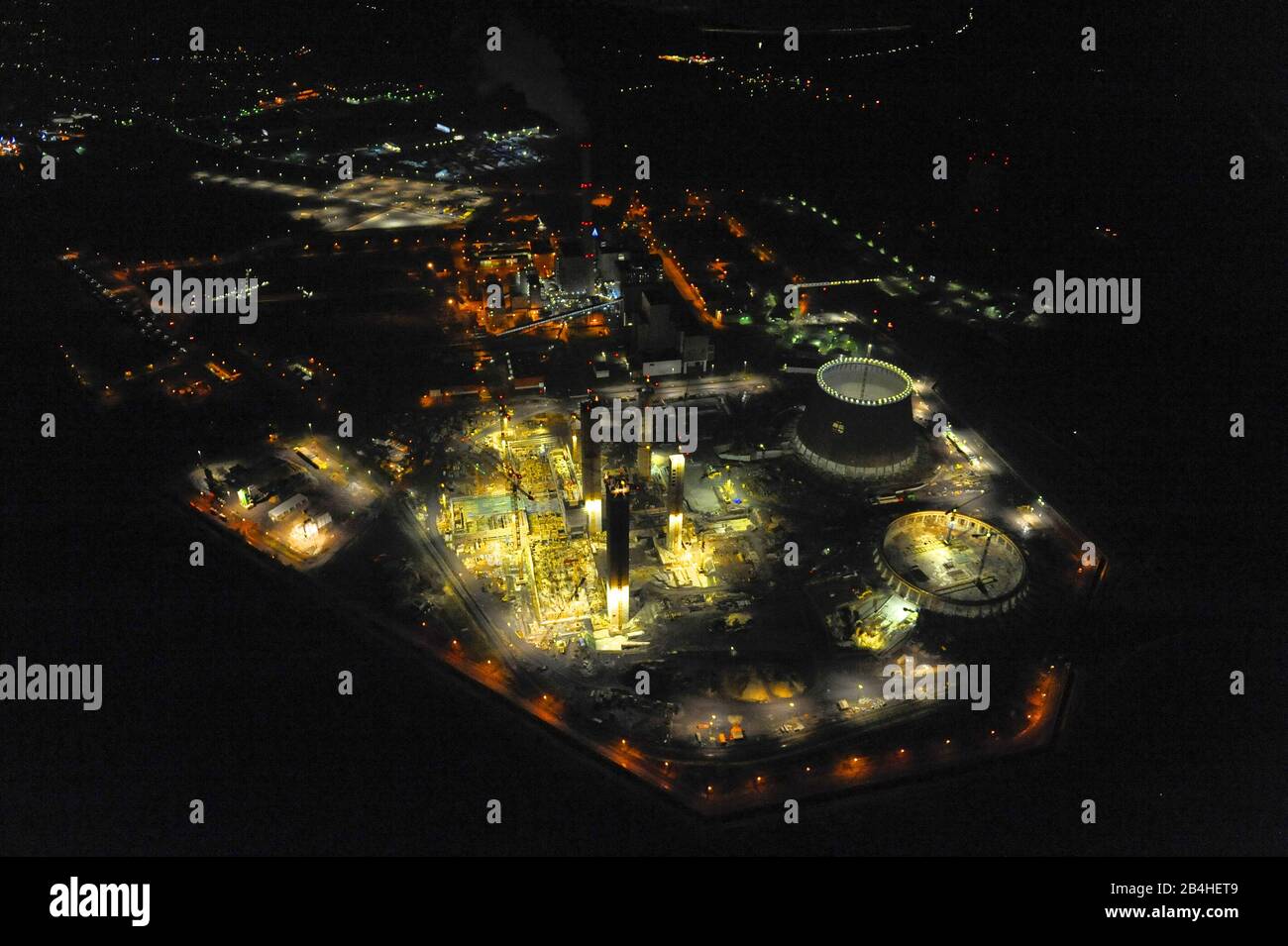 Night view of construction site at the coal power plant in Hamm-Uentrop ...