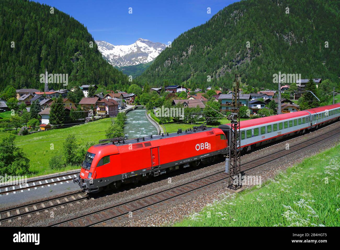 Passenger train of the Tauernbahn in the station Mallnitz in Carinthia ...