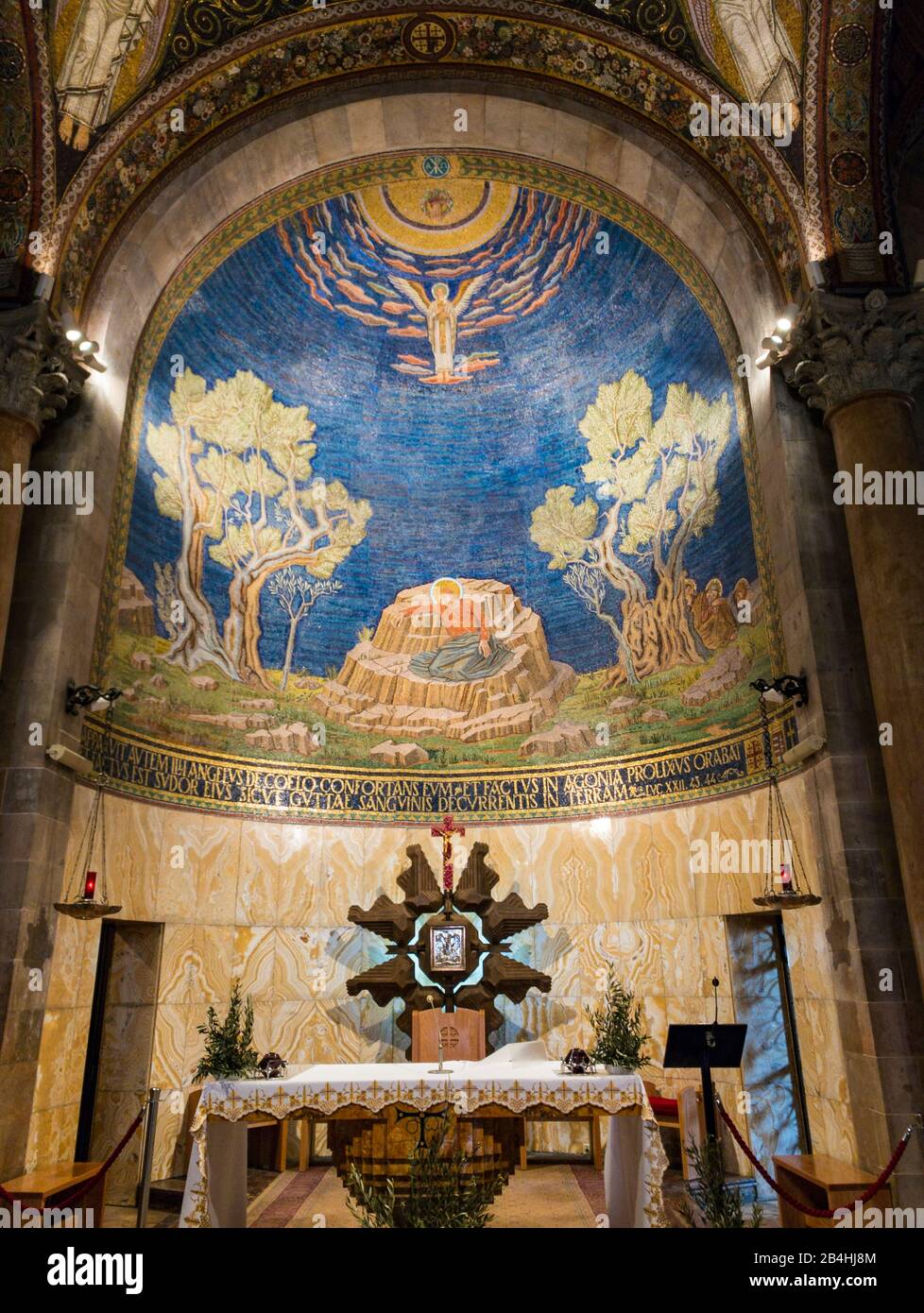 Israel, Basilica Gethsemane, interior view, Jerusalem Stock Photo - Alamy
