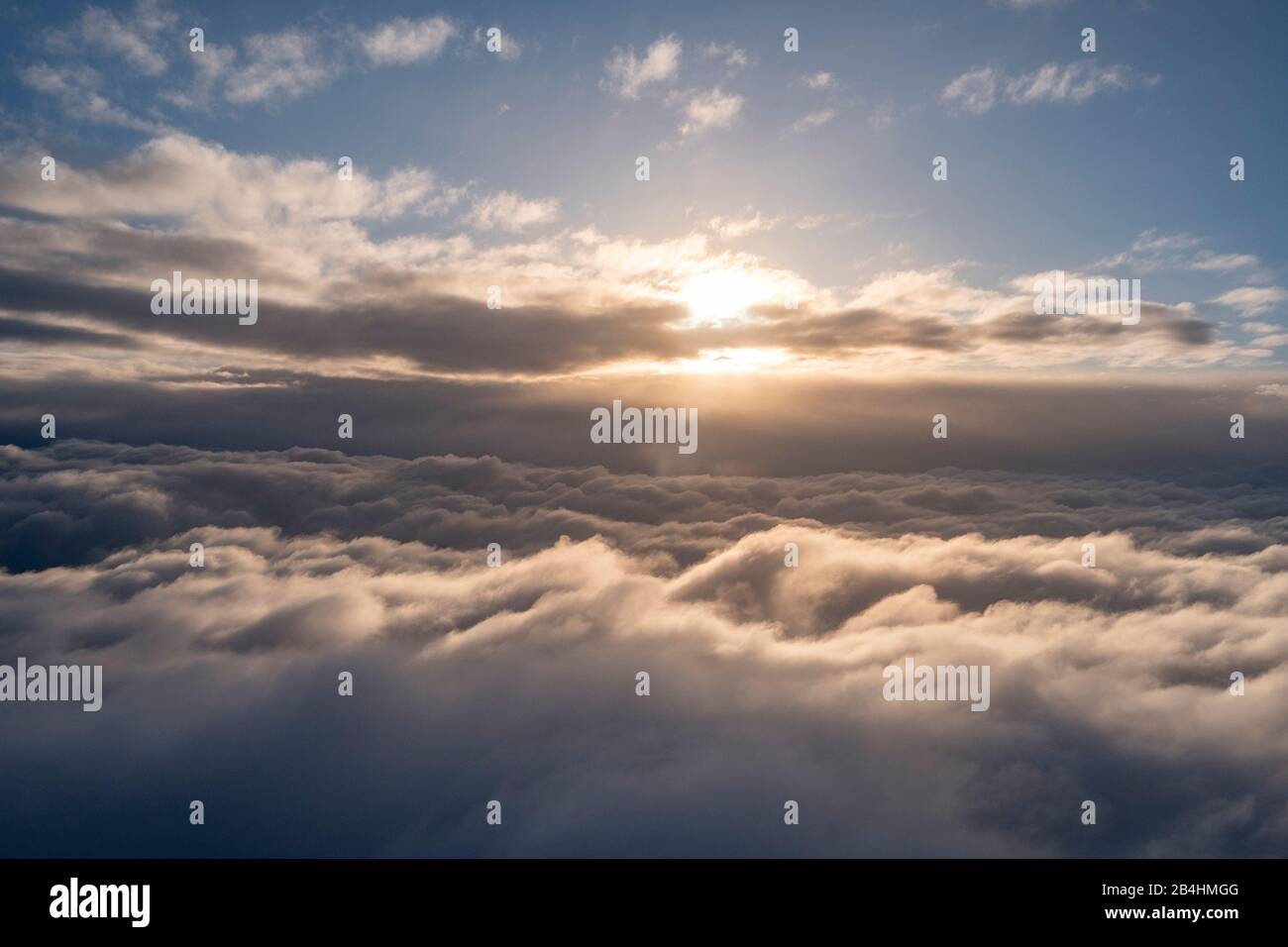 Closed cloud cover hi-res stock photography and images - Alamy