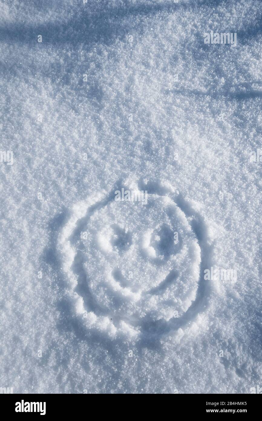 Emoji im schnee hi-res stock photography and images - Alamy