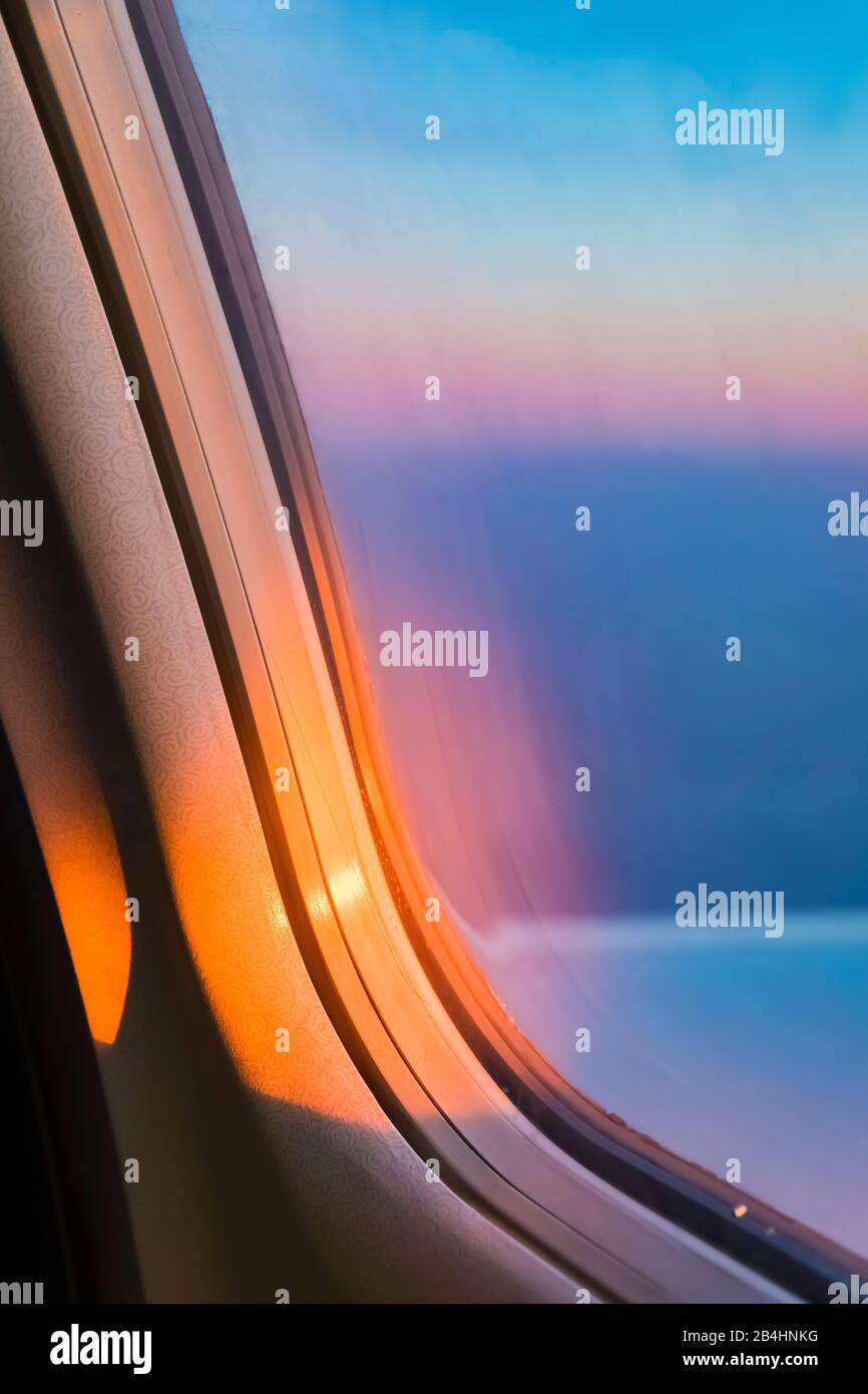Airplane flight flying hi-res stock photography and images - Alamy