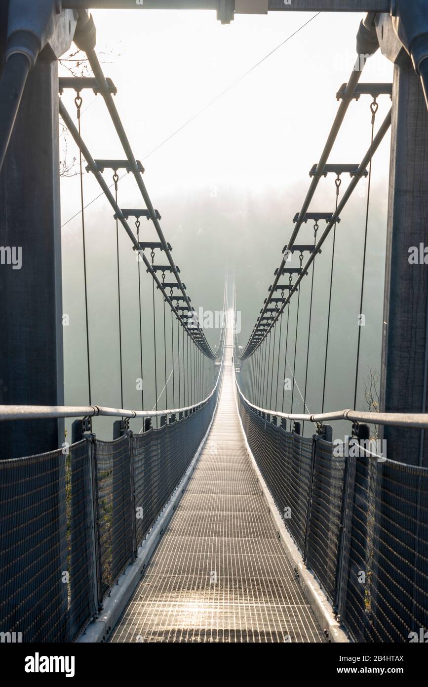 Rope bridges hi-res stock photography and images - Alamy