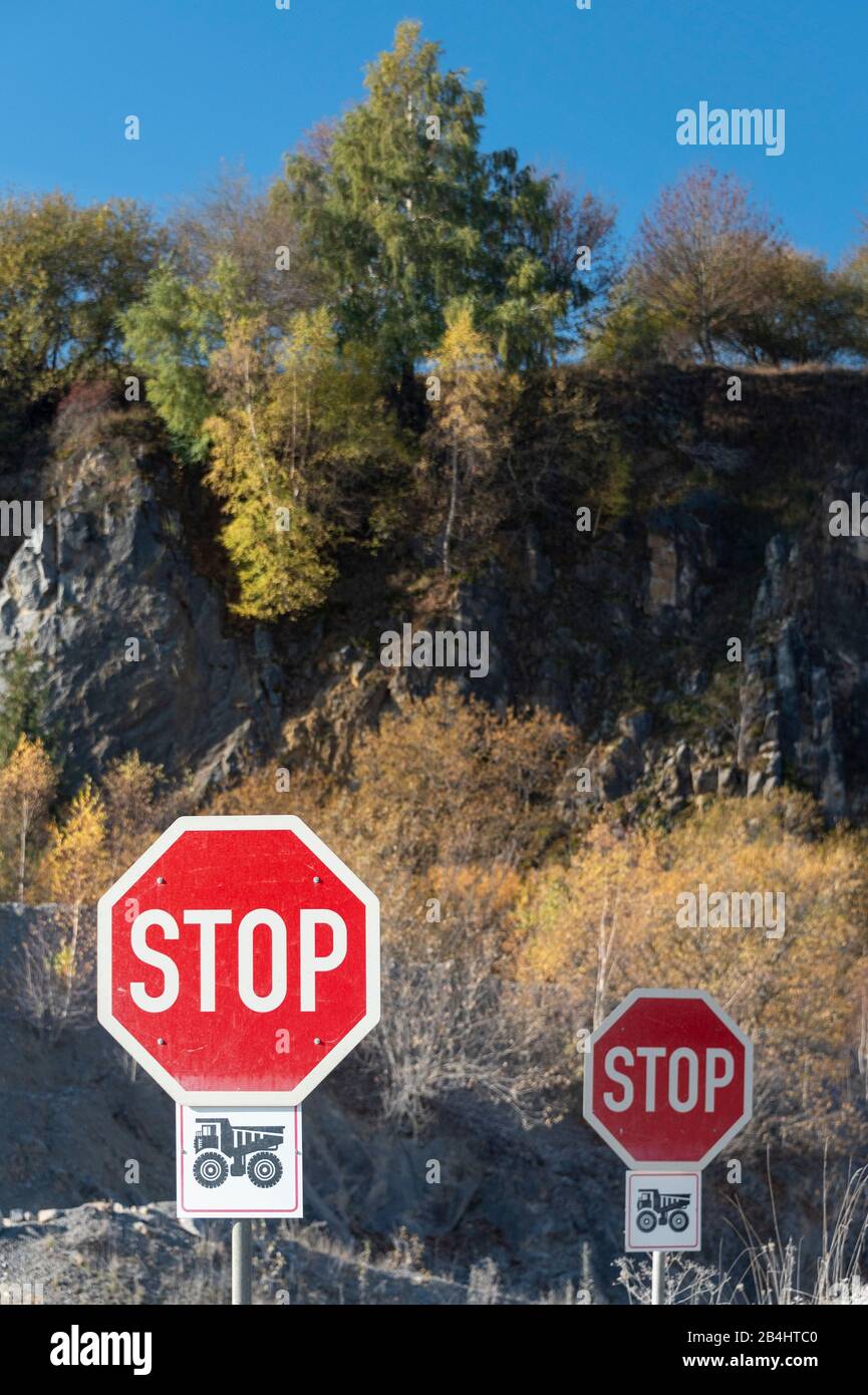 Stoppschilder hi-res stock photography and images - Alamy