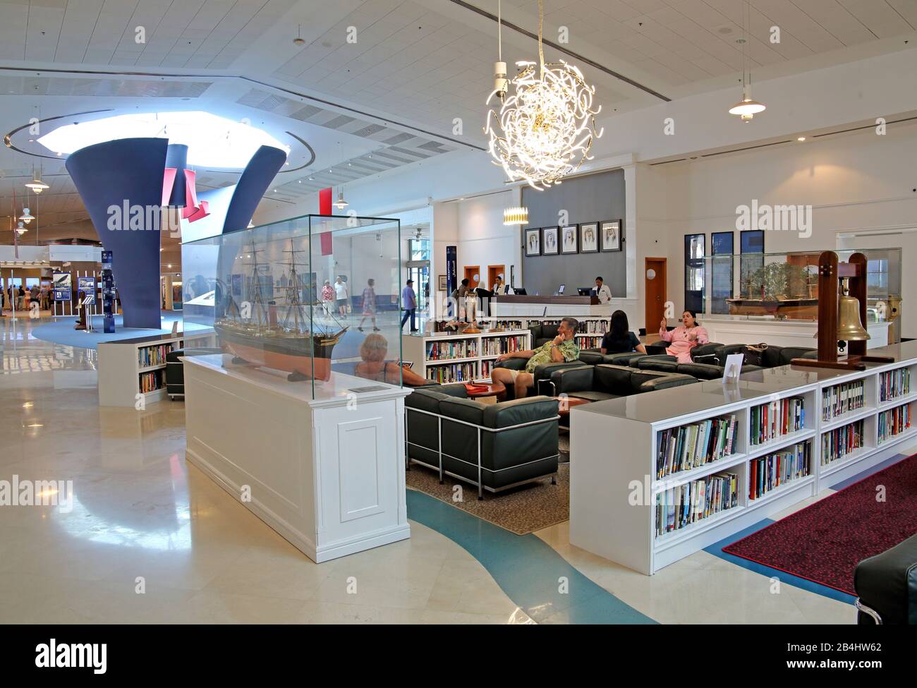 Qe2 library hi-res stock photography and images - Alamy