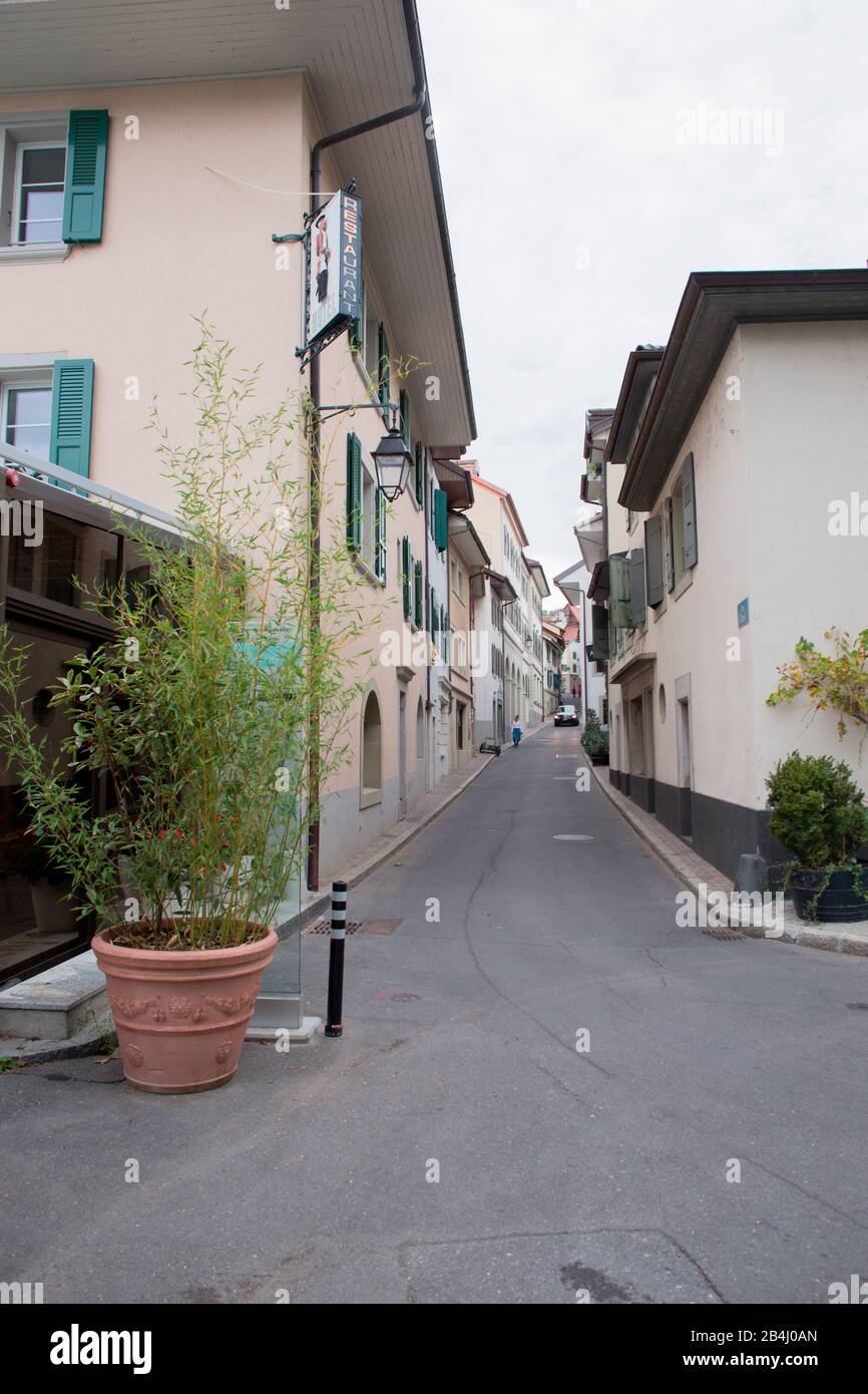 Swiss village Cully alongside Lake Geneva, Vaud, Switzerland Stock ...