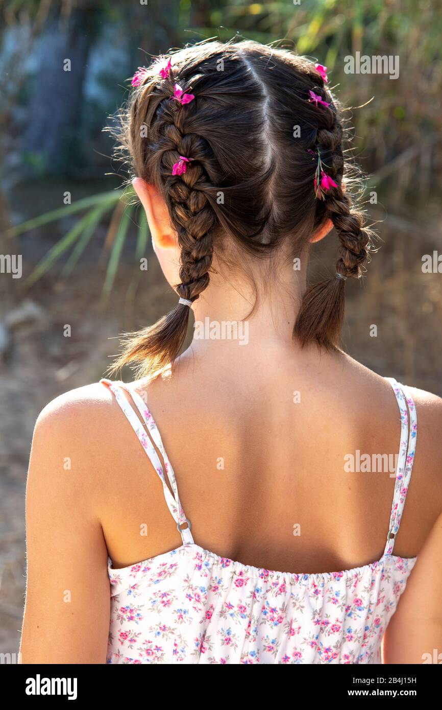 Bunches hairstyle hi-res stock photography and images - Alamy