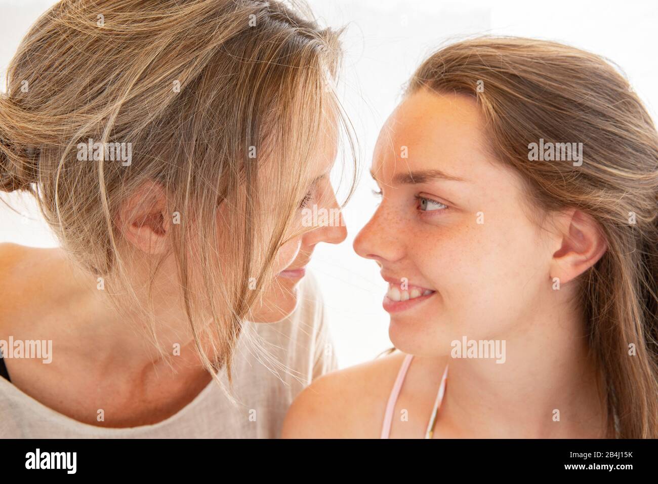 Mother and daughter hi-res stock photography and images - Alamy
