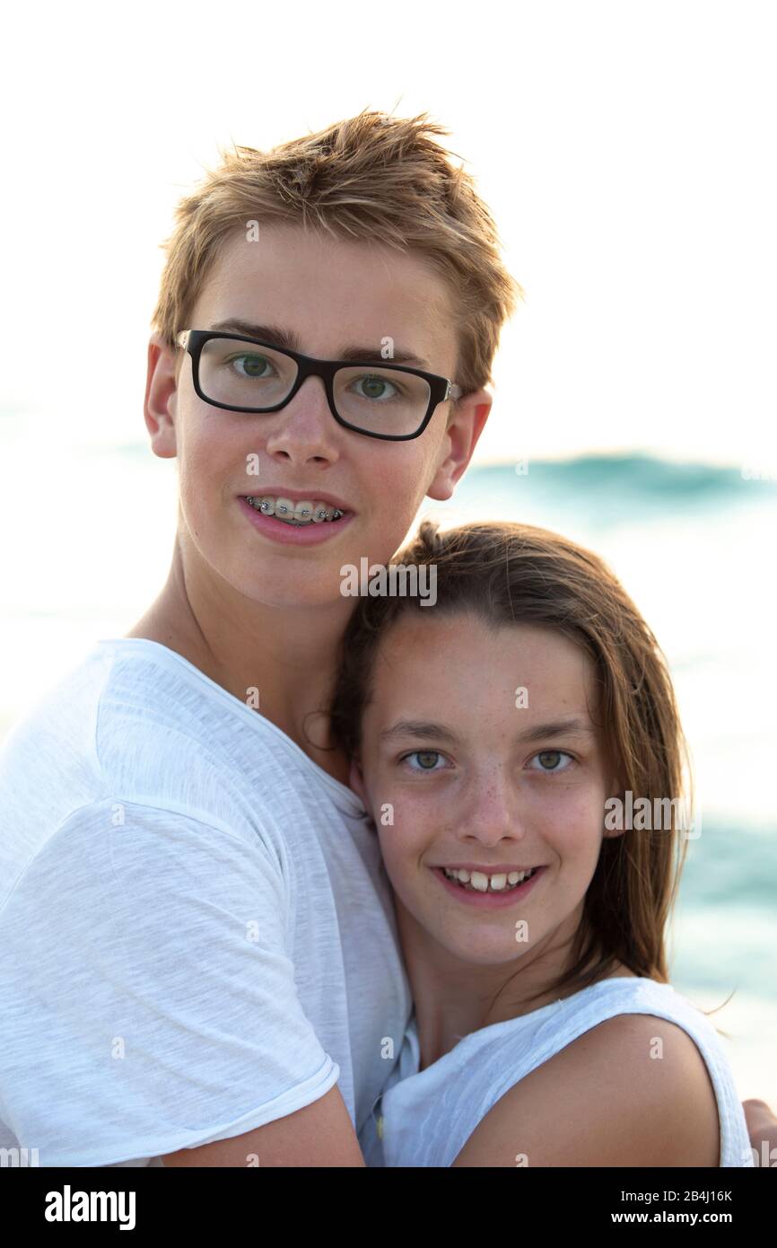 Brother sister hug hi-res stock photography and images - Alamy
