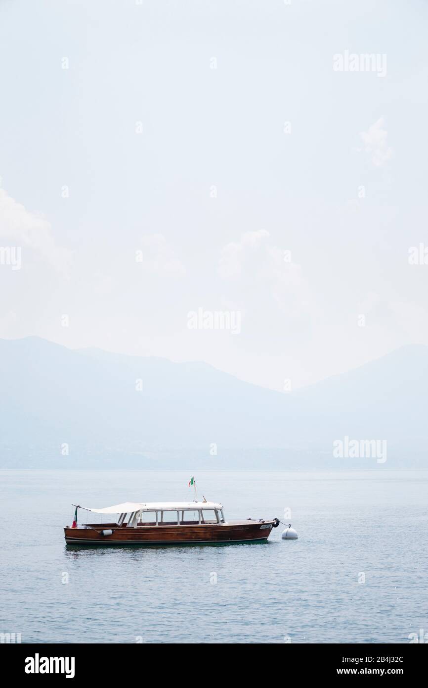 Boat trip lake maggiore hi-res stock photography and images - Alamy
