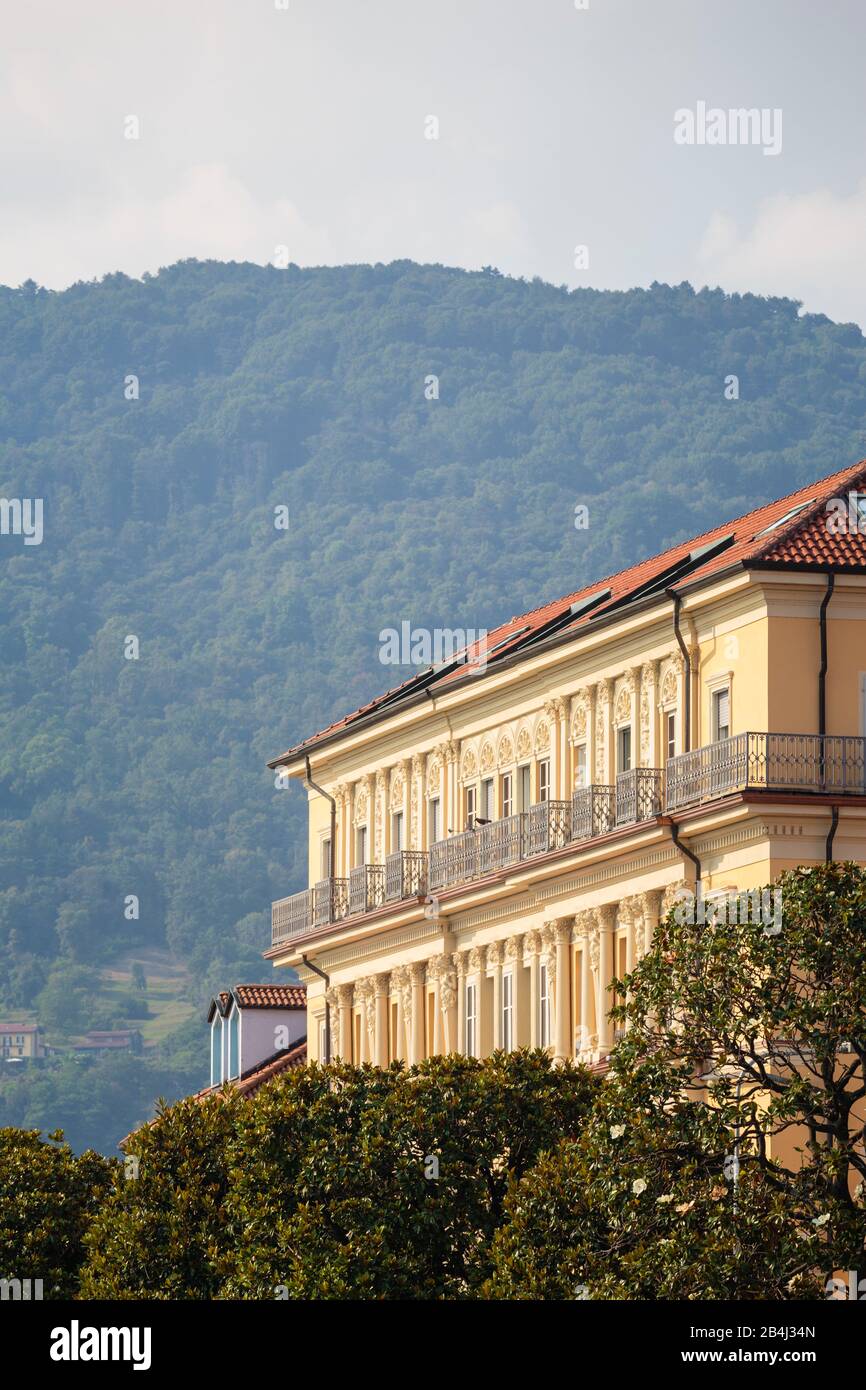 Europe classical building house landmark hi-res stock photography and ...