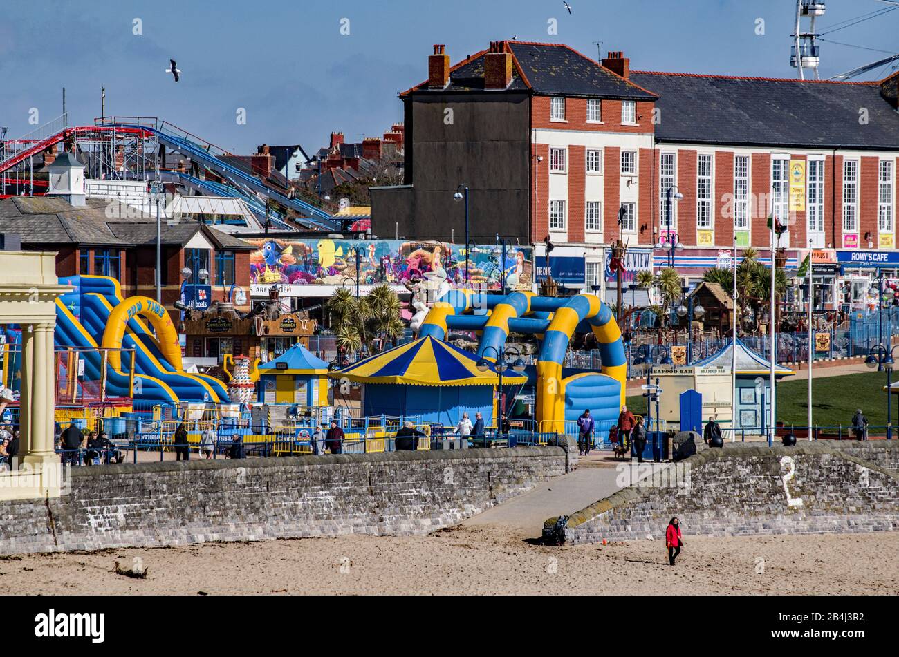 Barry island funfair hi-res stock photography and images - Alamy