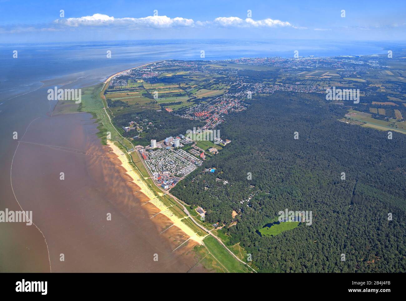 Sahlenburg with beach and forest on the Wadden Sea, district of ...