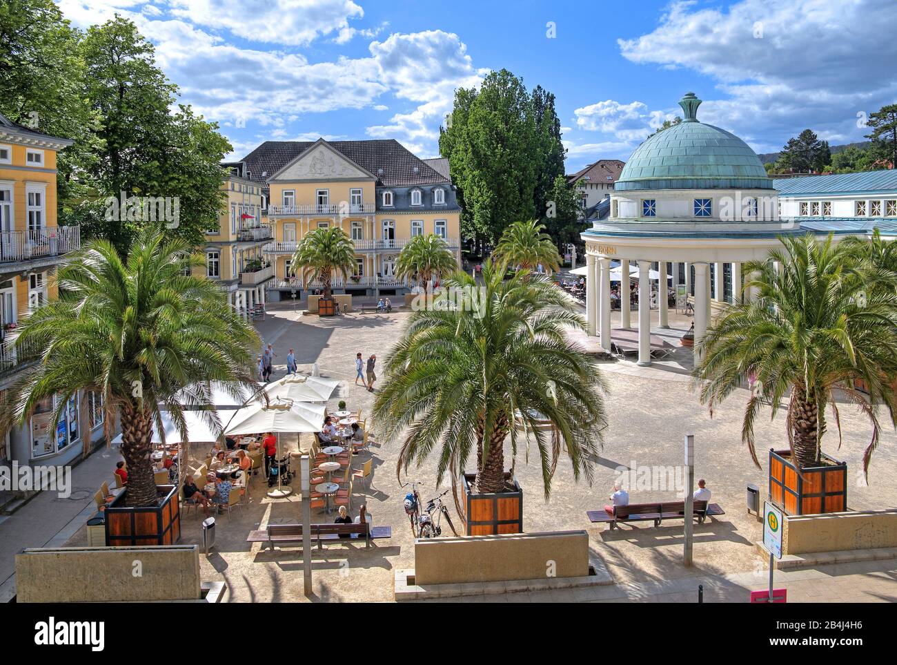 Brunnenplatz with fountain and Fürstenhof Bad Pyrmont, Staatsbad ...