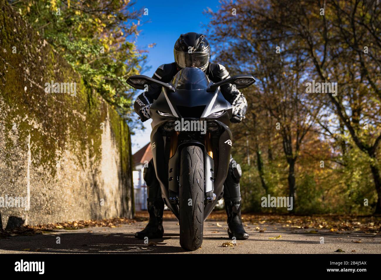 R6 motorcycle hi-res stock photography and images - Alamy