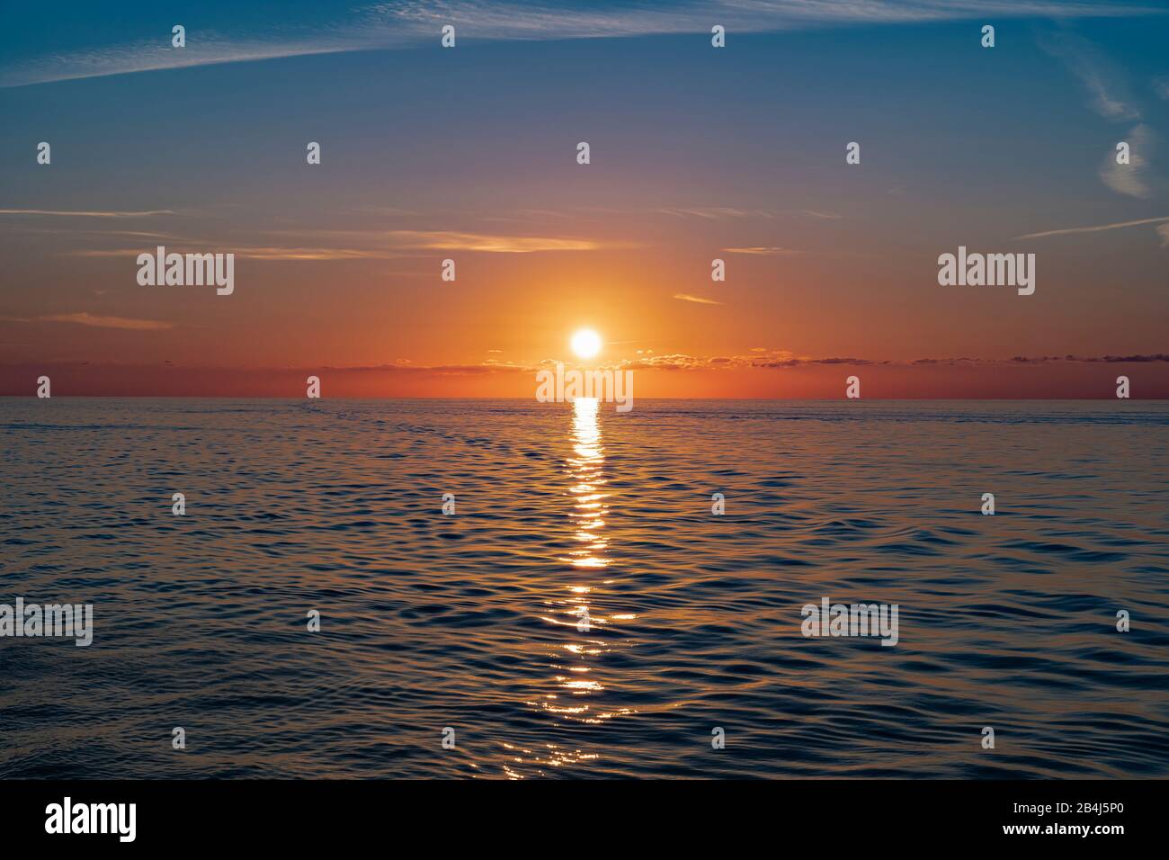 Blue calm sea water sky hi-res stock photography and images - Alamy