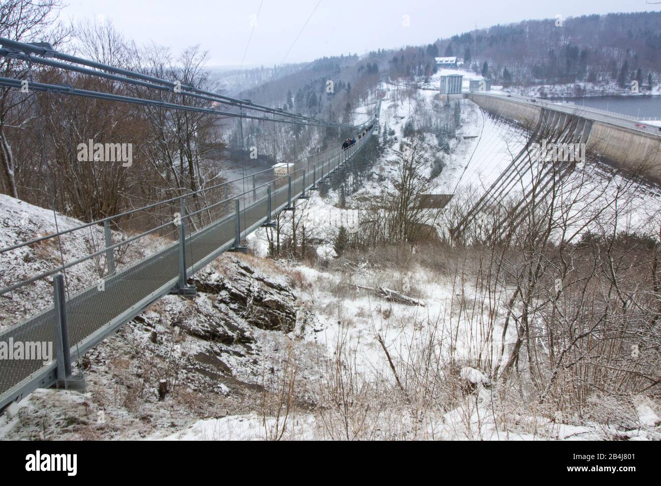 Germany, Saxony-Anhalt, Wendefurth, suspension bridge TitanRT in winter ...