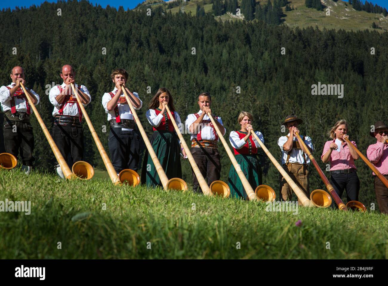 Alphorn hi-res stock photography and images - Alamy