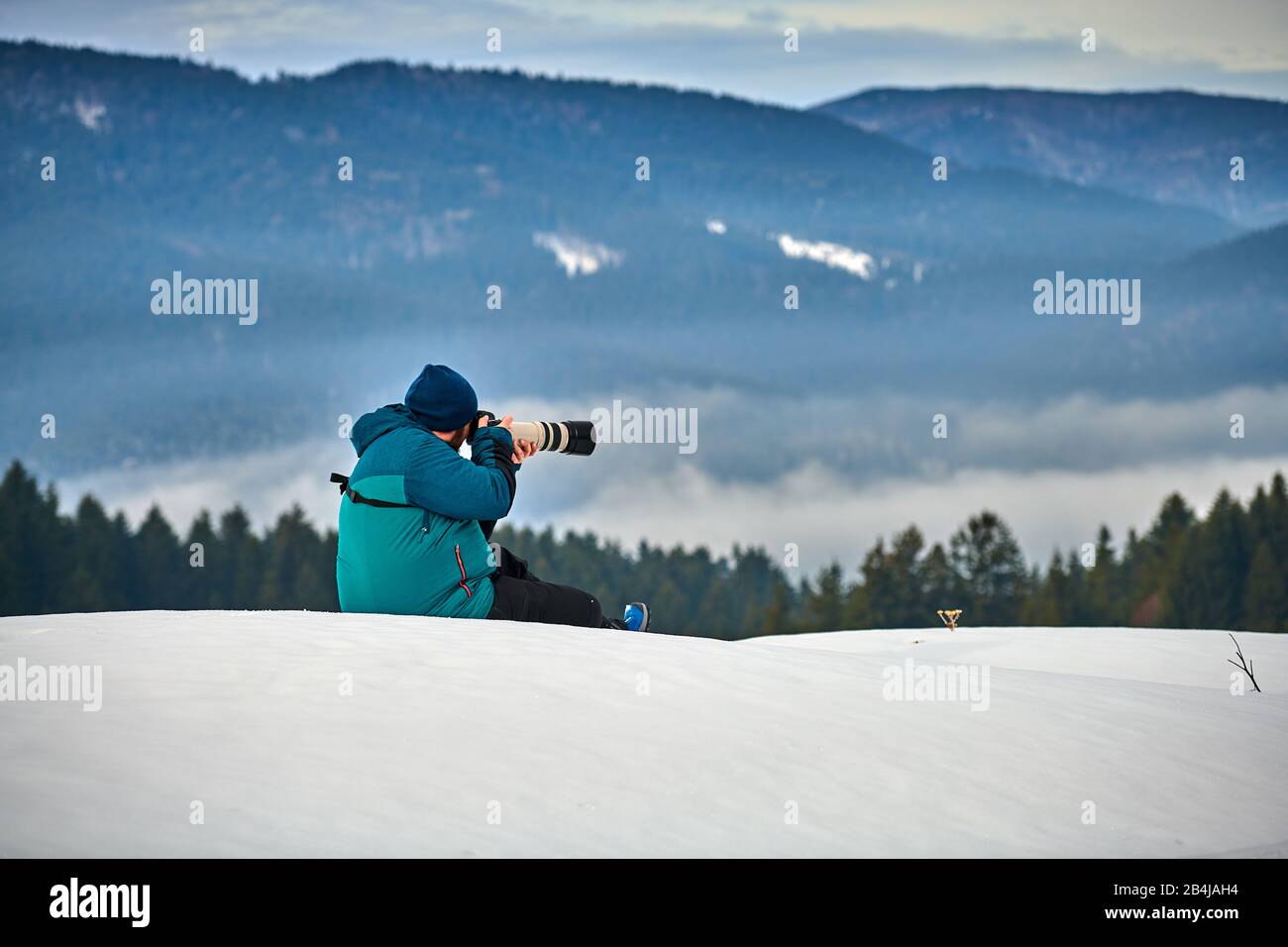 Photojournalist photographer journalist work hi-res stock photography ...