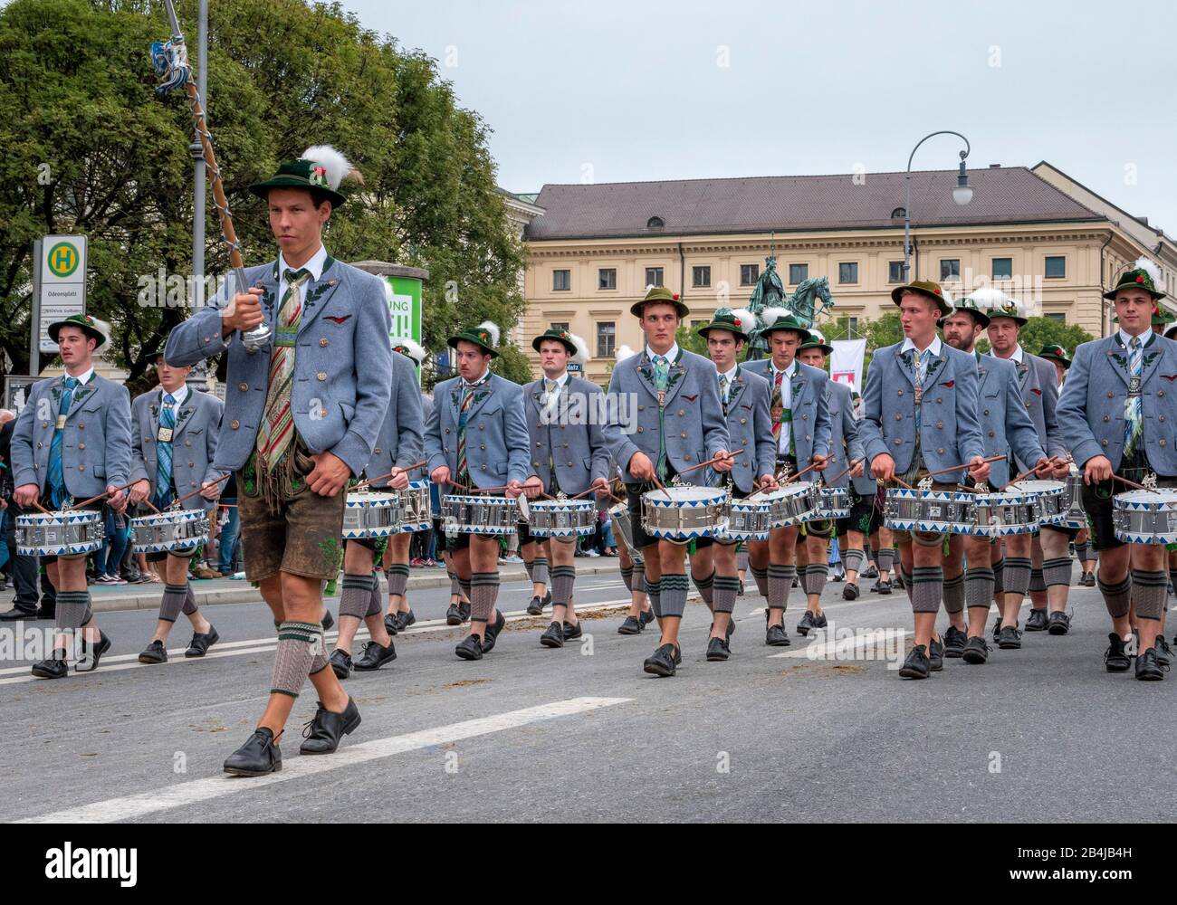Costume and marksmens parade hi-res stock photography and images - Alamy