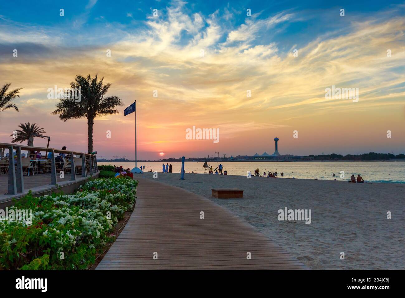 Corniche Beach in Abu Dhabi, United Arab Emirates Stock Photo - Alamy