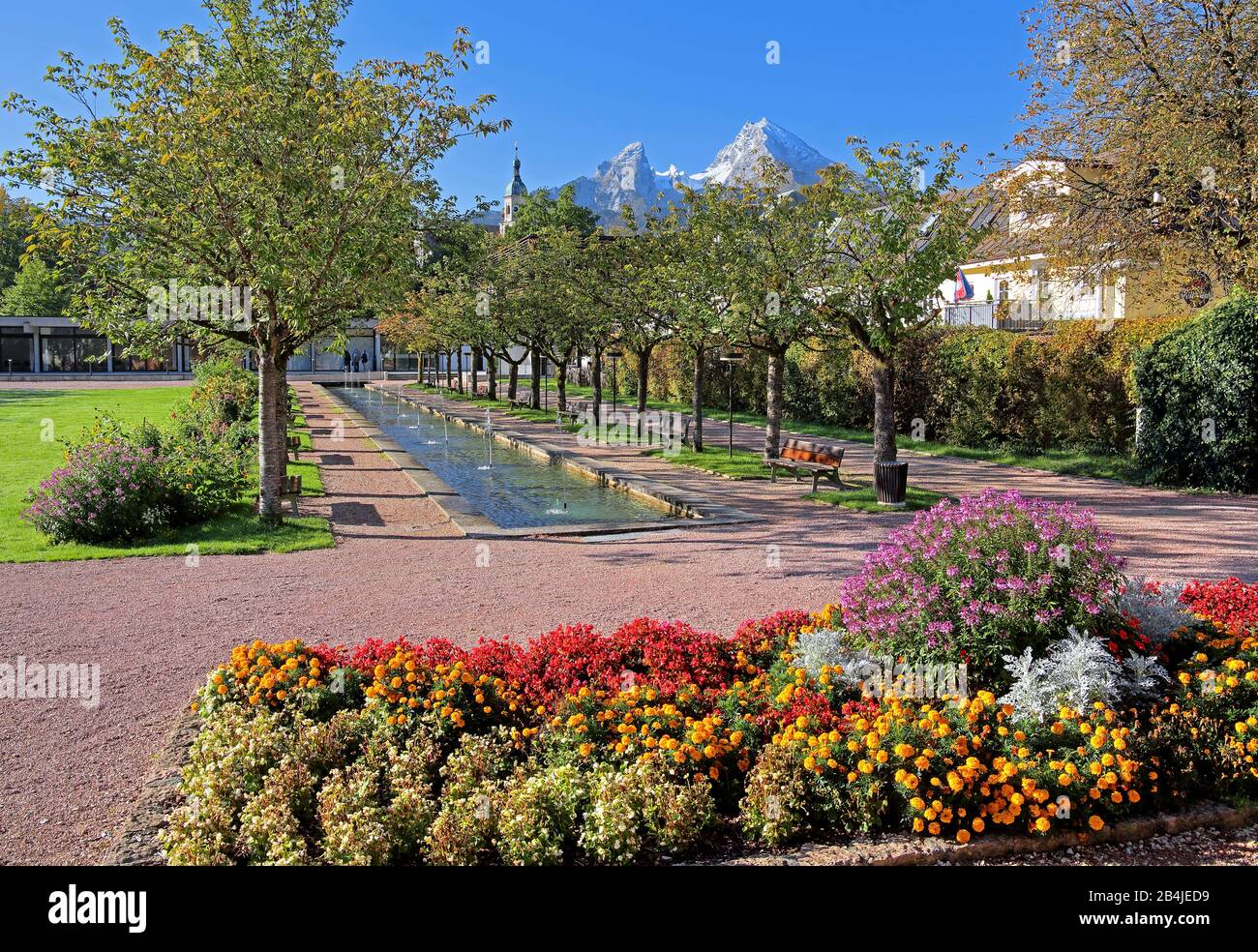 Water basin hi-res stock photography and images - Alamy