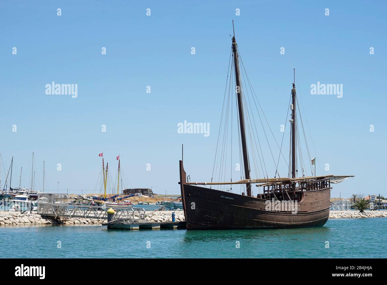 Portuguese caravel hi-res stock photography and images - Alamy