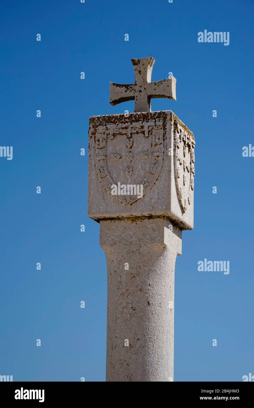 Coat of arms with a cross hi-res stock photography and images - Alamy