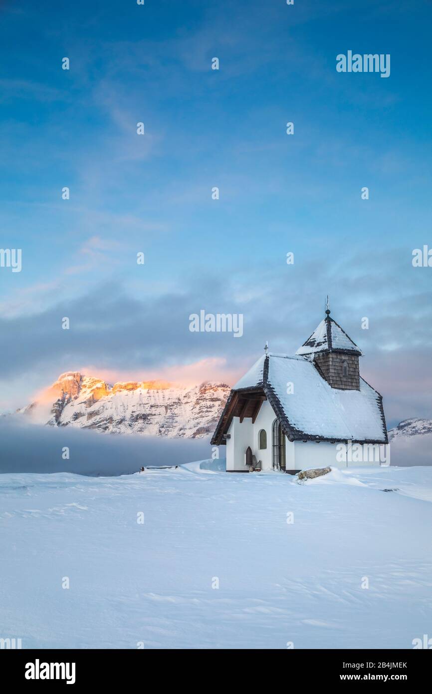 Alpine chapel at pralongia in winter hi-res stock photography and ...