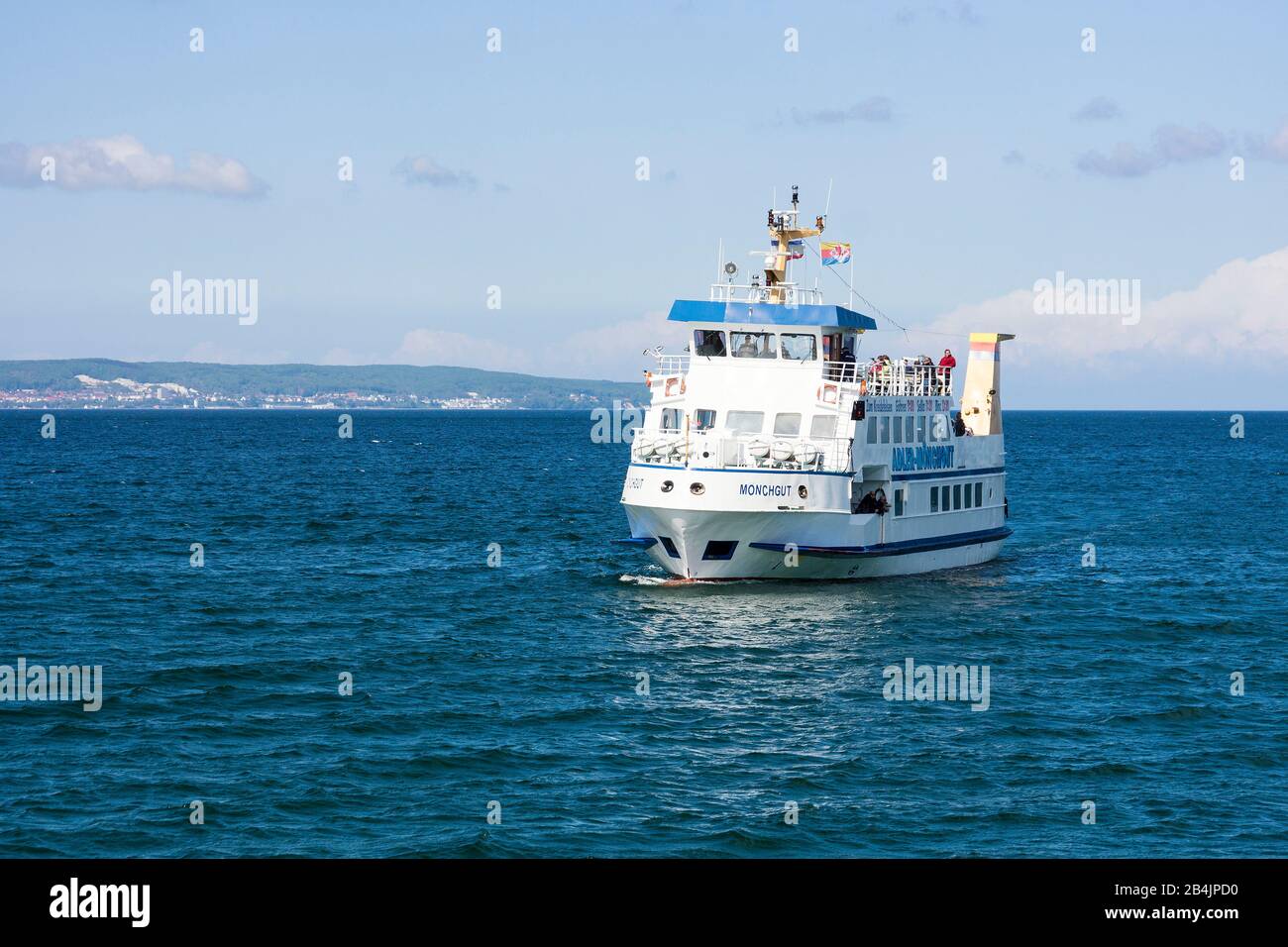 Baltic Sea, seaside resort Binz, approaching excursion steamer Stock ...