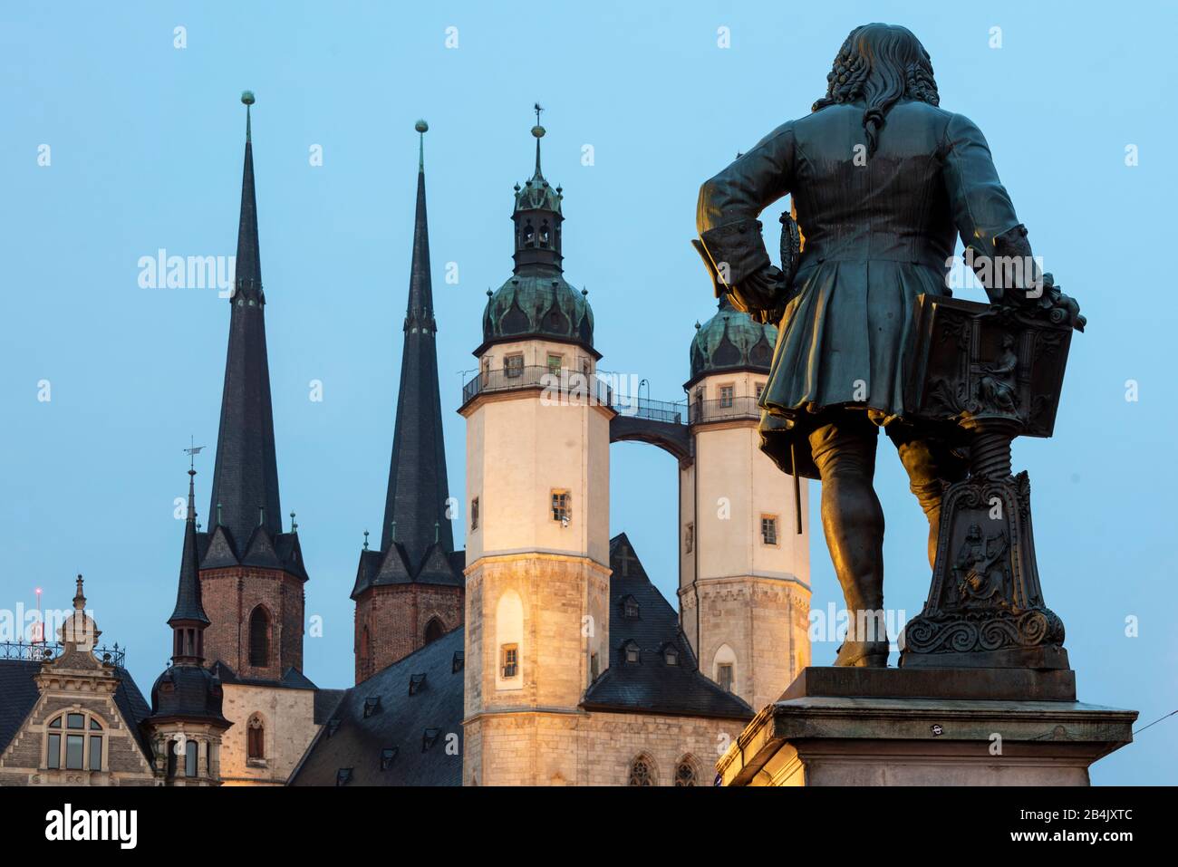 Our lady monument hi-res stock photography and images - Alamy