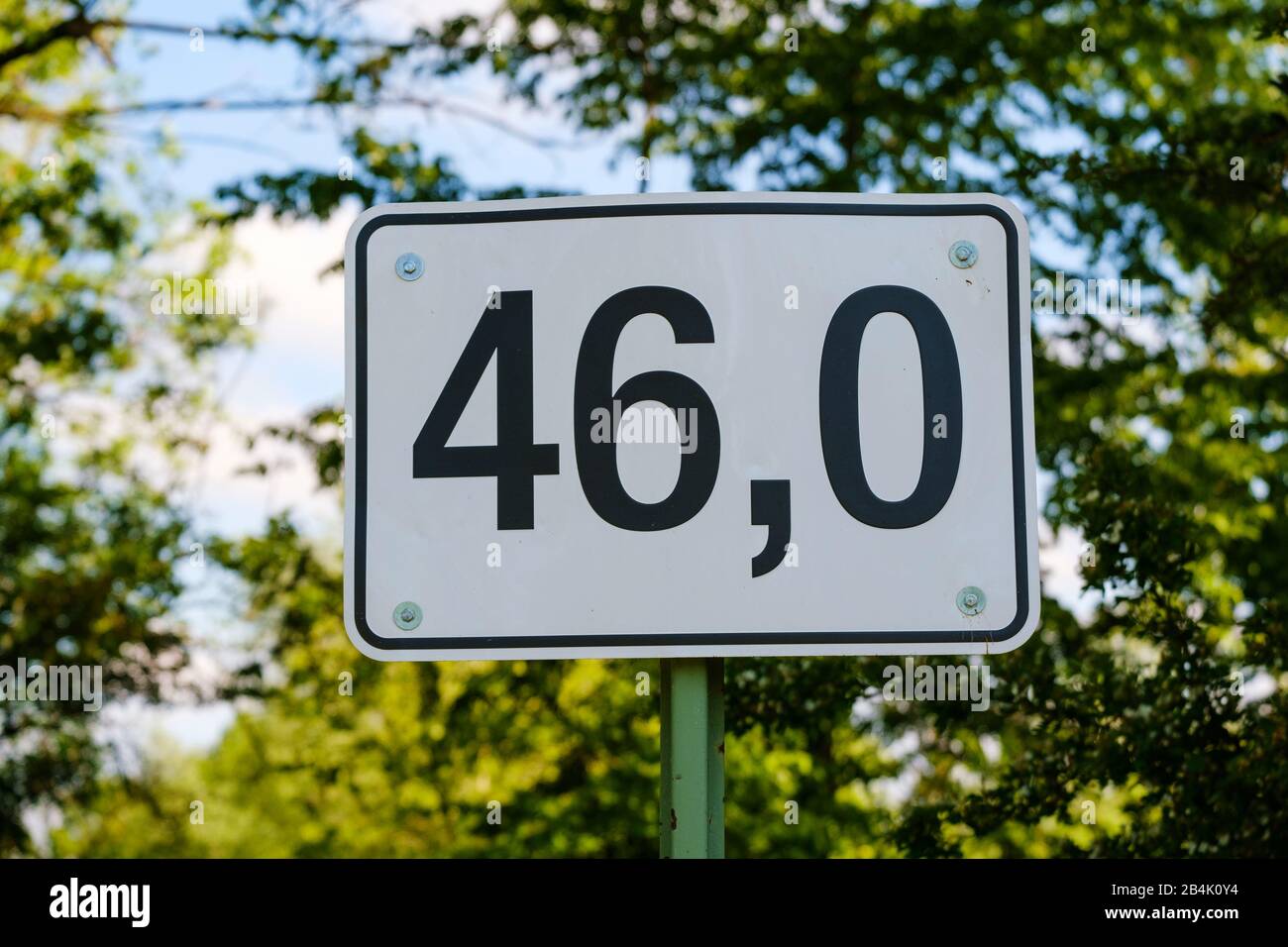 Kilometer sign hi-res stock photography and images - Alamy