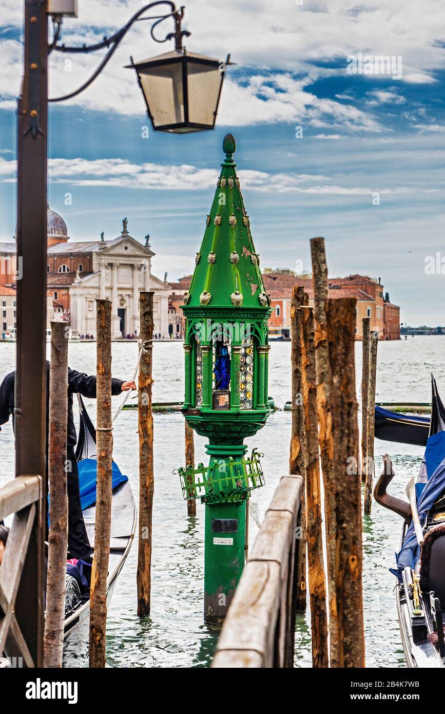 Venice old town hi-res stock photography and images - Alamy