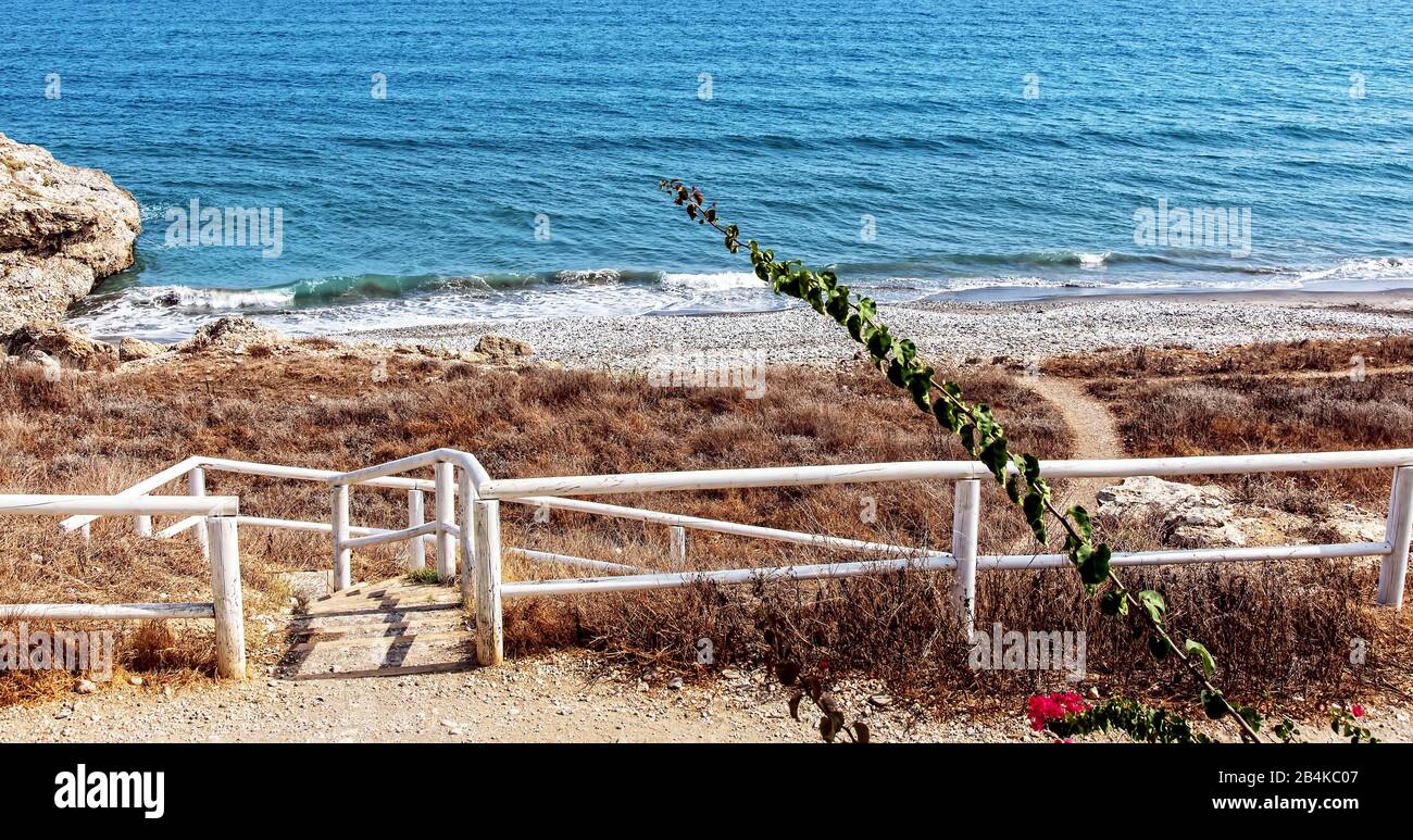 Shingle beach railing hi-res stock photography and images - Alamy
