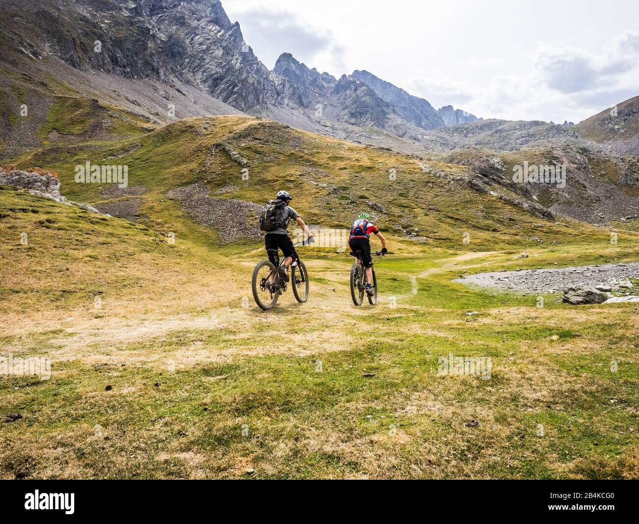 Mountain biking in the French High Pyrenees Stock Photo - Alamy