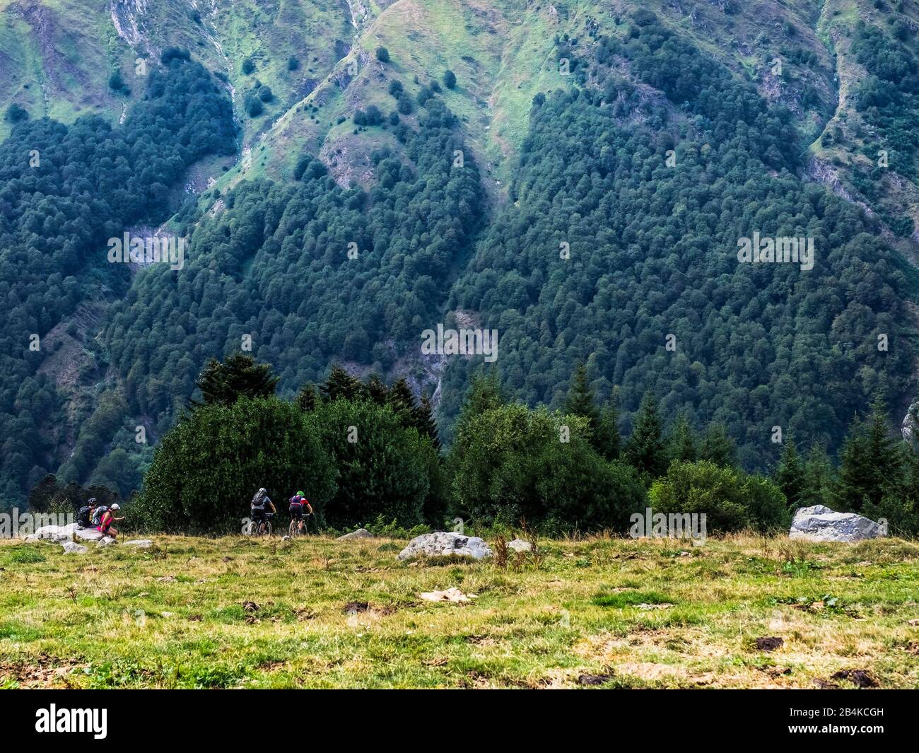 Mountain biking in the French High Pyrenees Stock Photo - Alamy