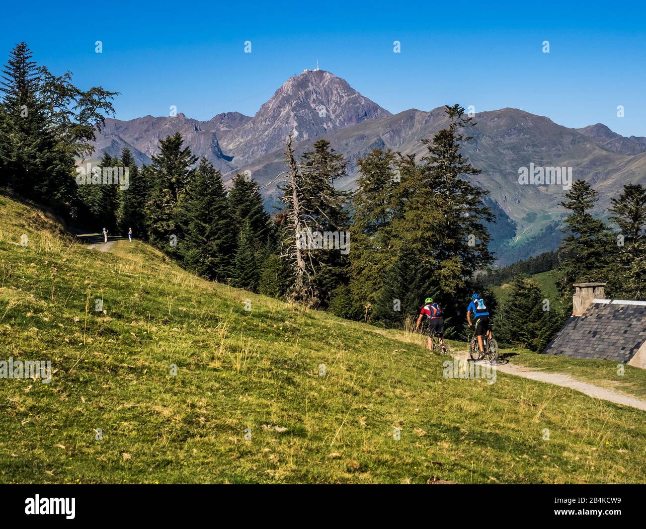 Mountain biking in the French High Pyrenees Stock Photo - Alamy