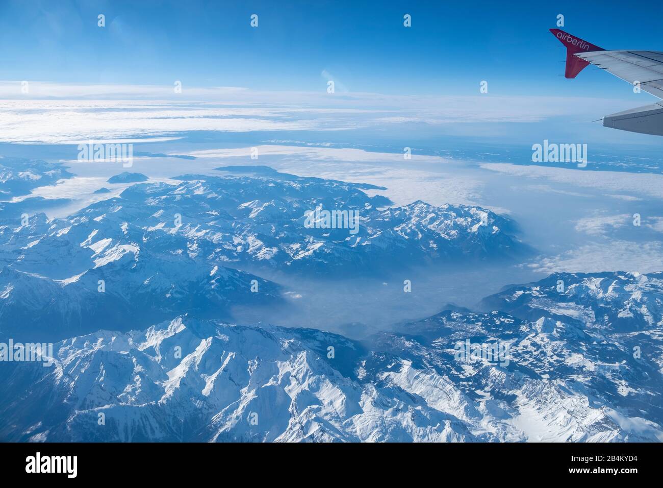 Birds eye view edge cliff hi-res stock photography and images - Alamy