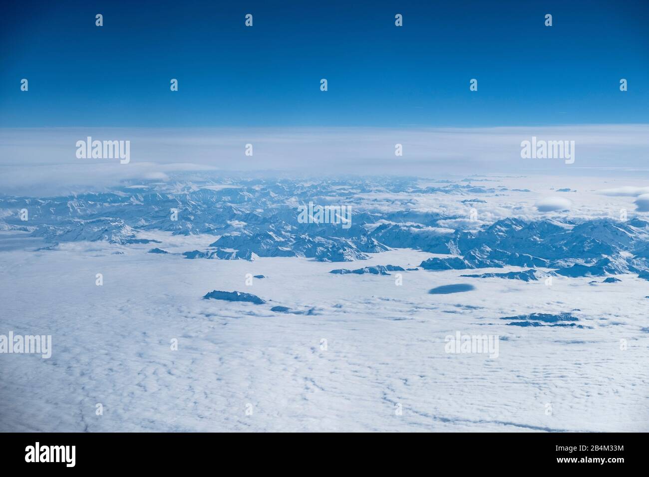 Cloud over the pyrenees hi-res stock photography and images - Alamy