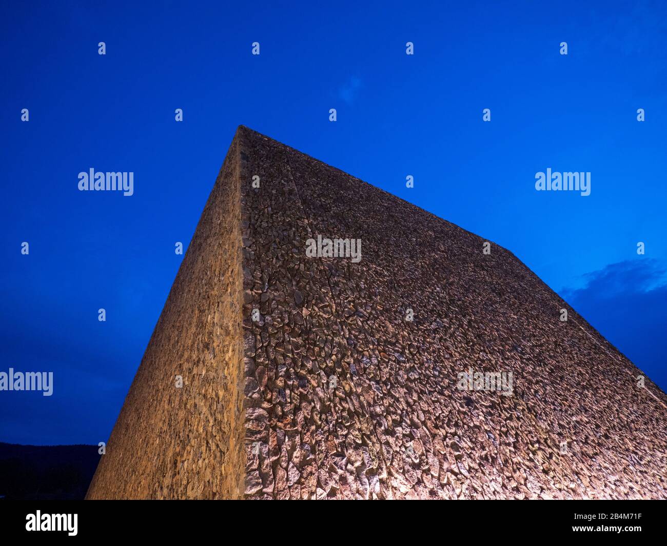 Blaibach concert hall, exterior view, architect Peter Haimerl, dusk ...