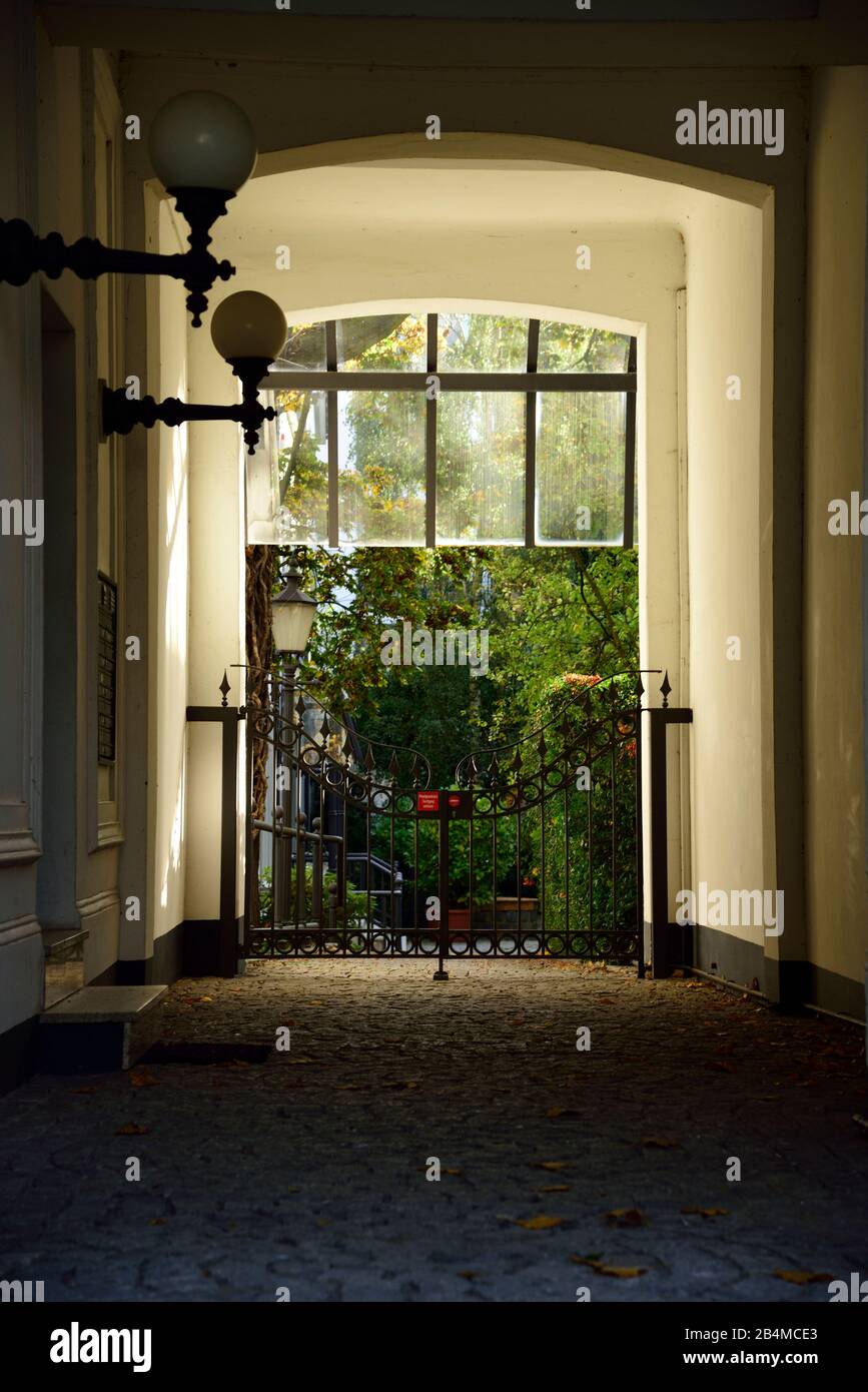 House passage hi-res stock photography and images - Alamy