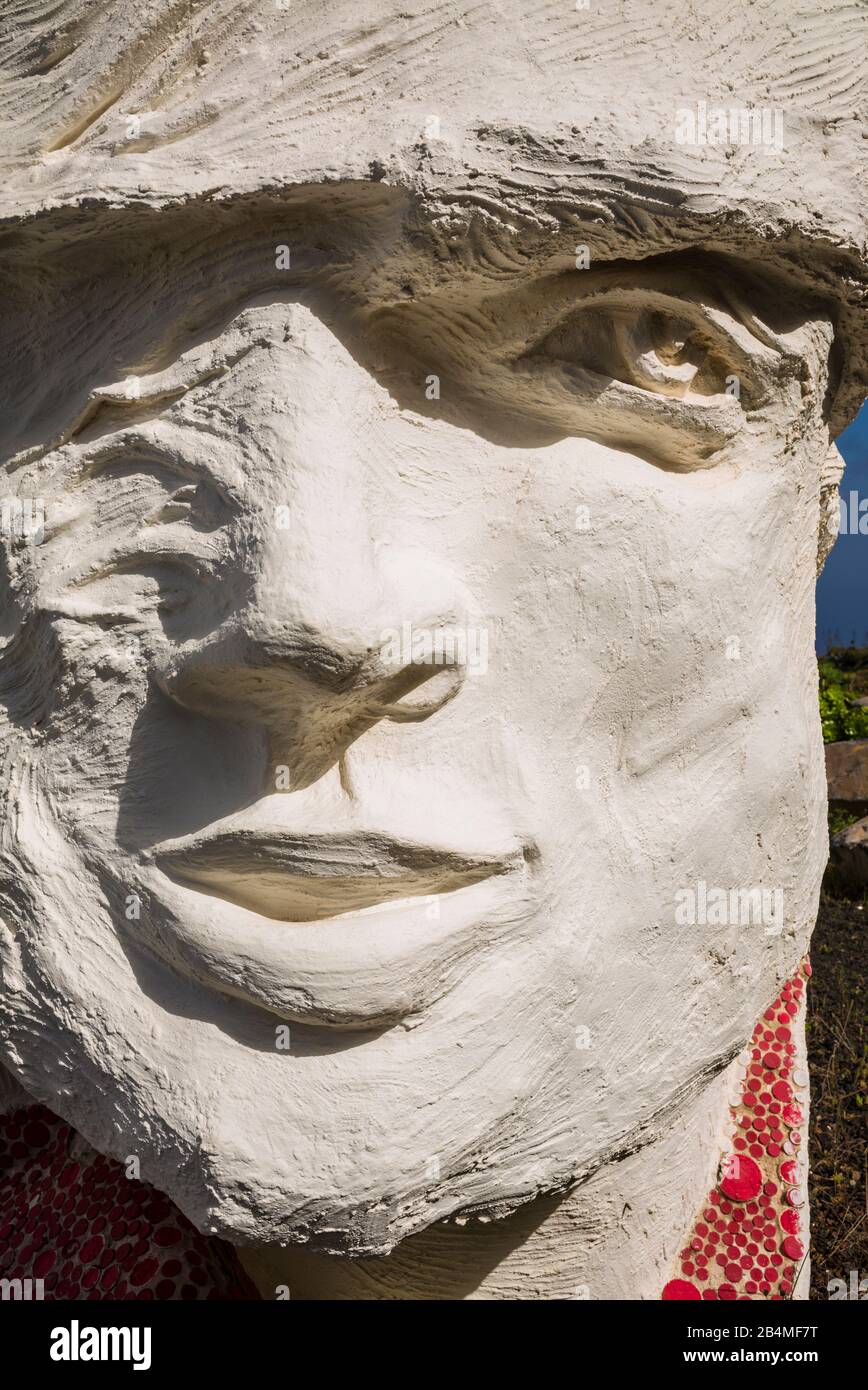 Plaster statues hi-res stock photography and images - Alamy