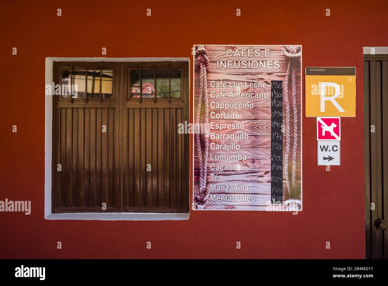 Cafe listing various types of coffee drinks hi-res stock photography ...