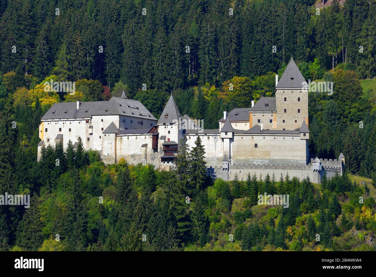 Landscape view of moosham castle on mitterberg in lungau hi-res stock ...