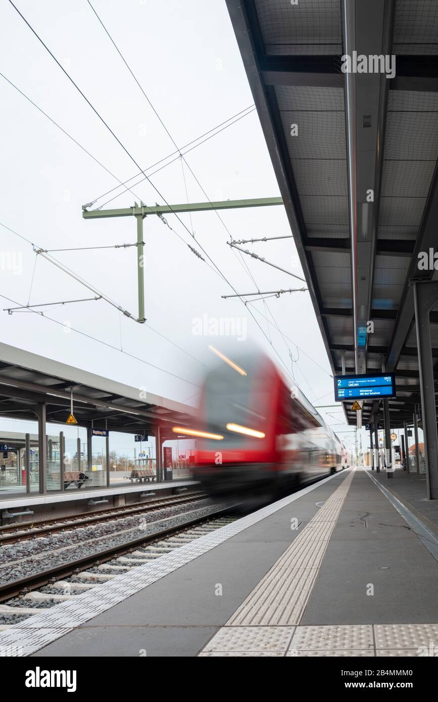 Regional express hi-res stock photography and images - Alamy