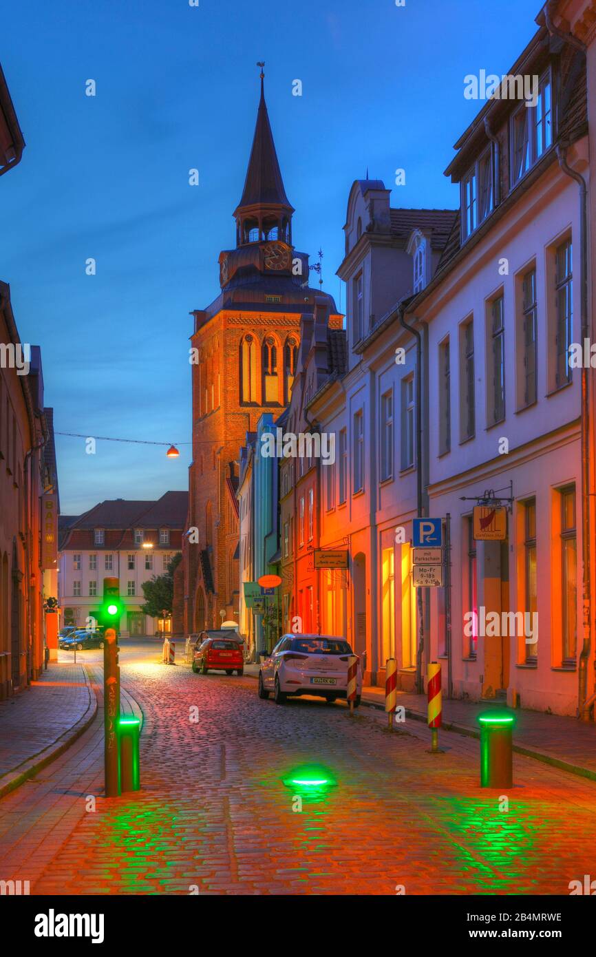Gothic style bollards hi-res stock photography and images - Alamy