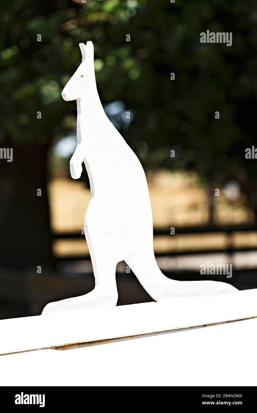 Clunes Australia / This private Australian mailbox is a local landmark ...